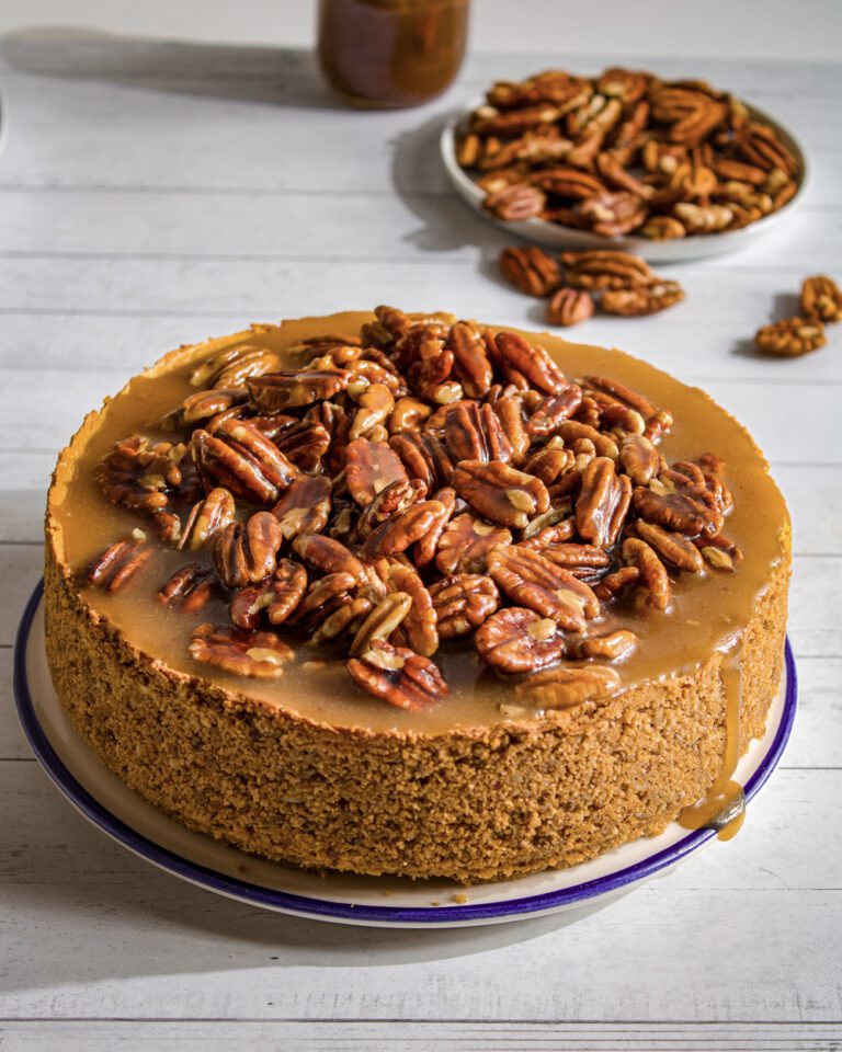 Caramel Pecan Cheesecake - PastrybySaloni