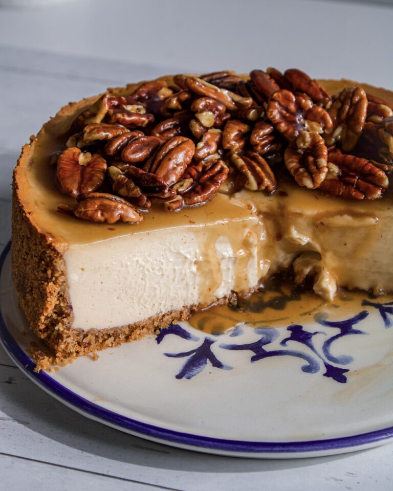 Caramel Pecan Cheesecake - PastrybySaloni