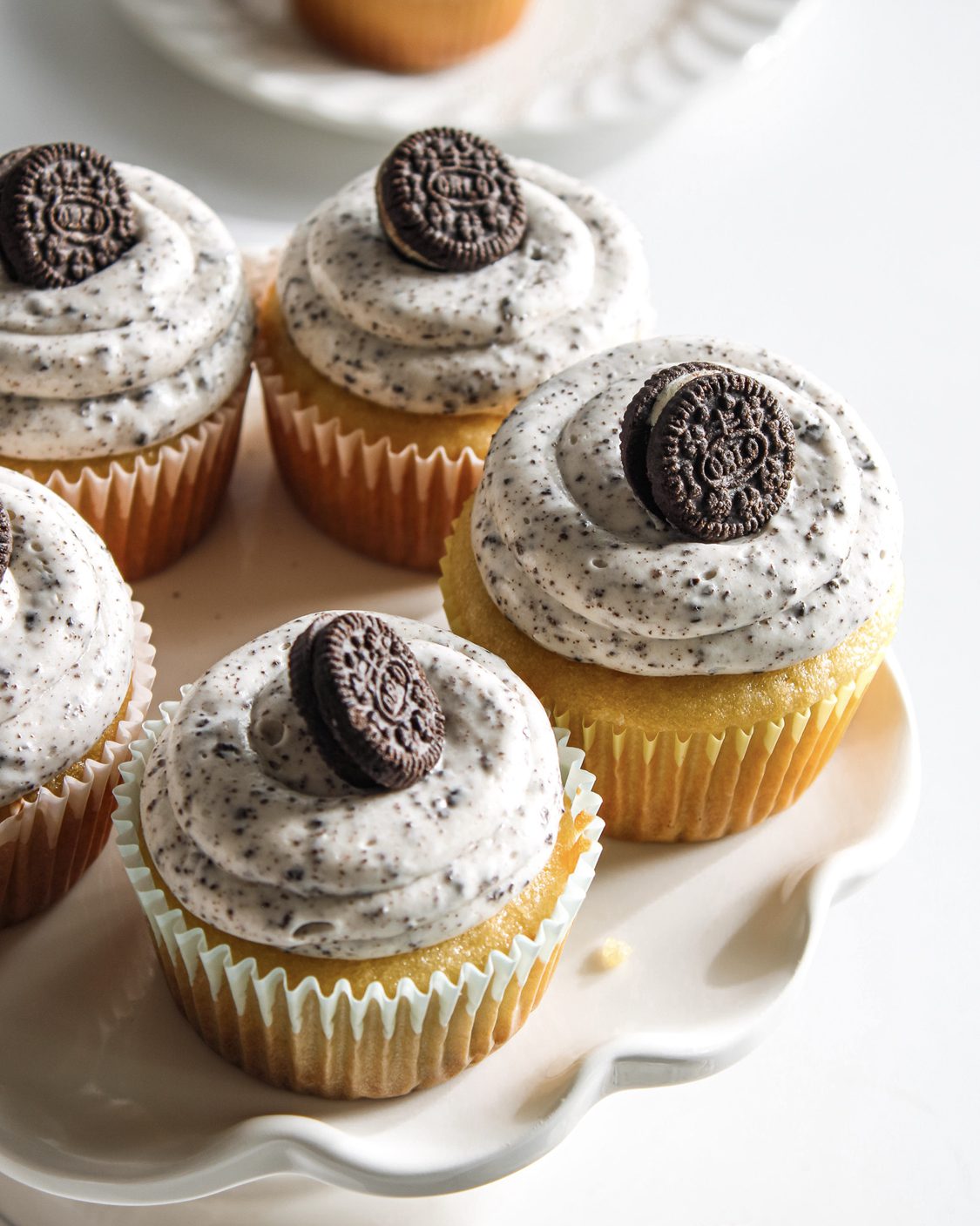 Oreo Cupcakes - PastrybySaloni